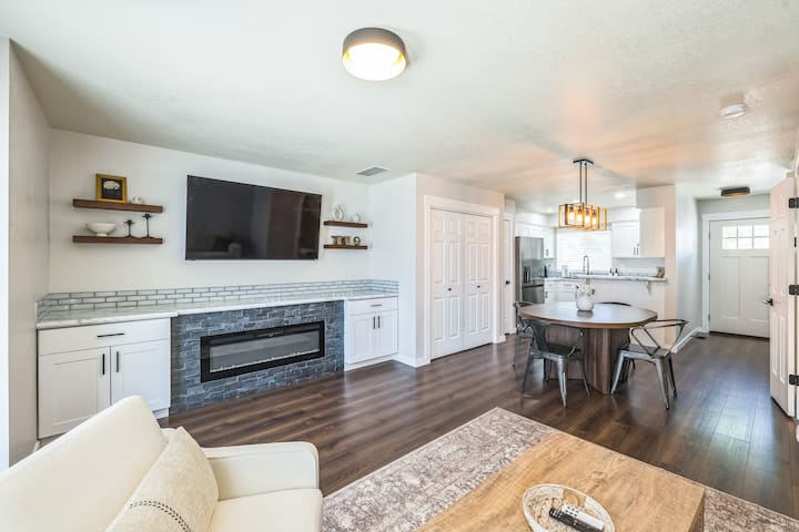 Townhome | Downtown Meridian - Meridian, ID