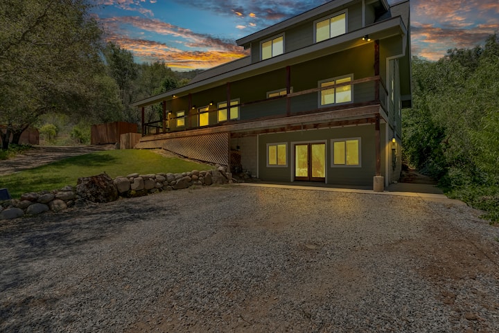 Comfort In Nature | Multifamily | Sleeps 14 - Three Rivers