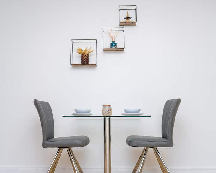 Elegant 1-bed By Victoria Stn & Ao Arena-sleeps 4 - Manchester