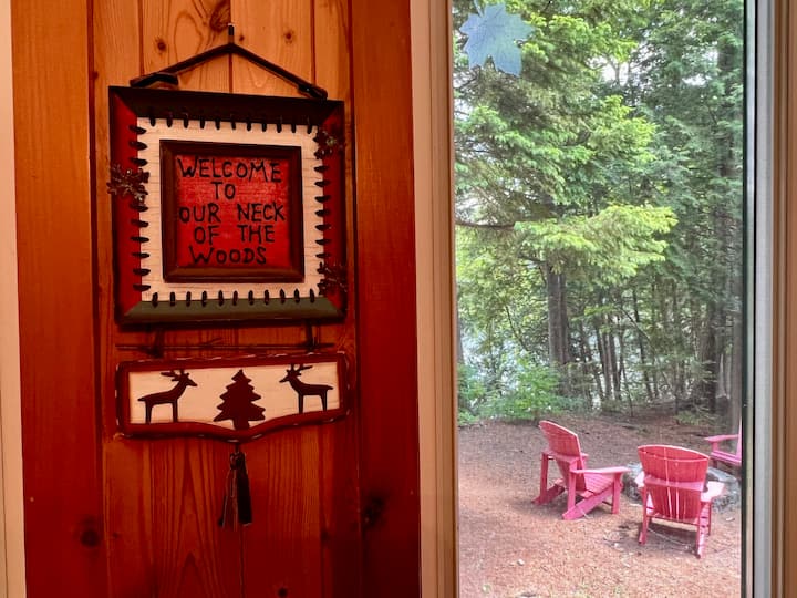 Waterfront Fallsview Cabin In Muskoka - Bracebridge