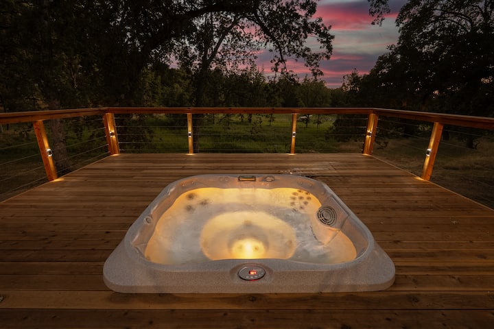 Quiet Ranch Retreat W Hot Tub Near Yosemite - Oakhurst, CA