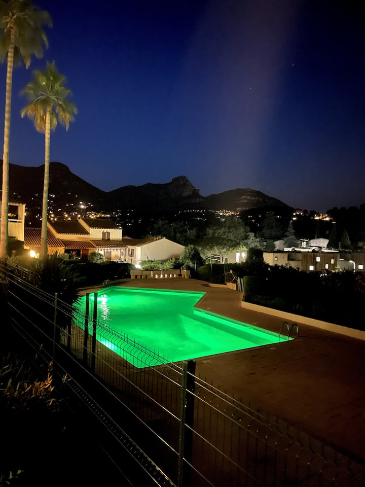 Hus Med Fælles Pool - Vence
