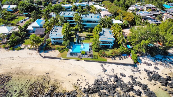 Modern Beach Apt, Sea View, Pool & Workspace - Mauritius