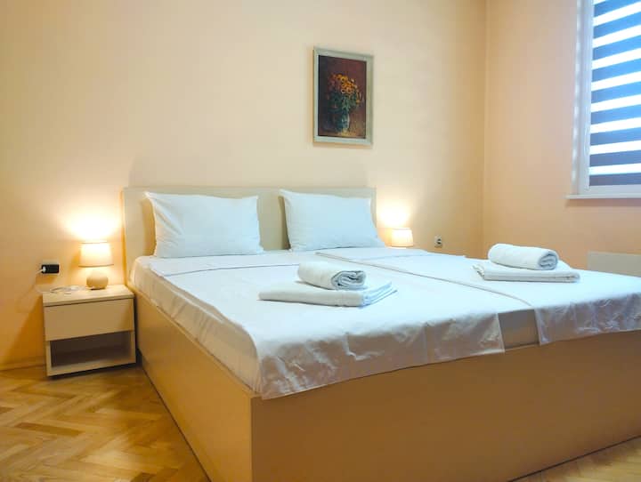 Central Vintage Apartment For 6 Guests & Parking - Asenovgrad