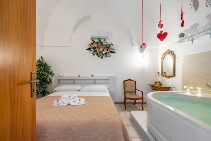 Détente à Deux Cœurs – Suite Avec Jacuzzi Ostuni - Ostuni