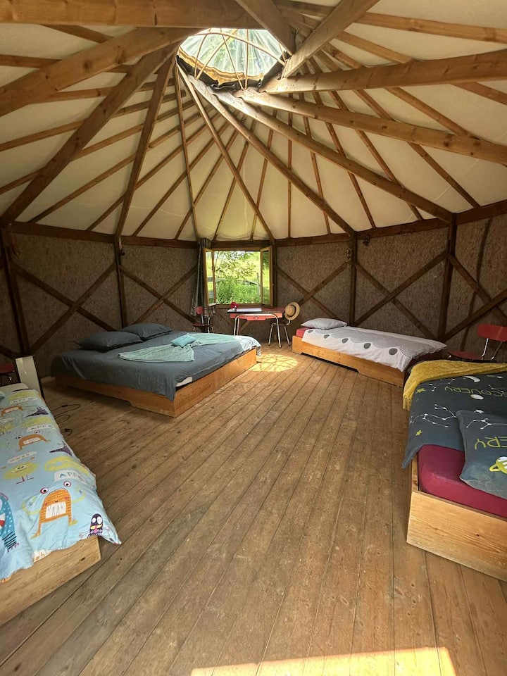 Yourte Au Cœur Du Jura : Ambiance Glamping - Lac de Vouglans