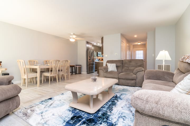 Bethany Beach Townhome - 3br, Sleeps 6, Pool - Bethany Beach, DE