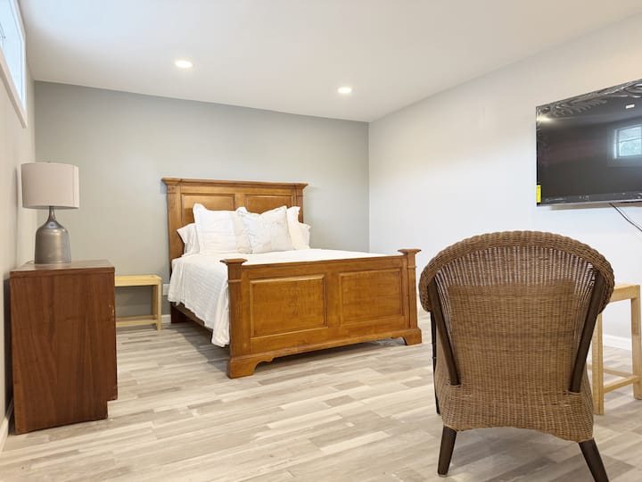Haynie's Apartment | 1br/1ba - Evansville, IN