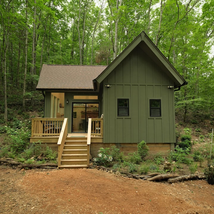 Rooted Cabin @ Bask Retreat Center - Tennessee