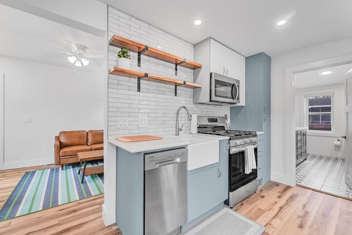 State Street 2br Gem - Traverse City