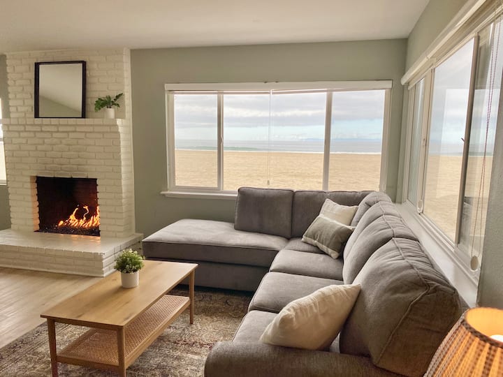 Oceanfront 2br On The Sand -1st Floor Of Duplex - Newport Beach, CA