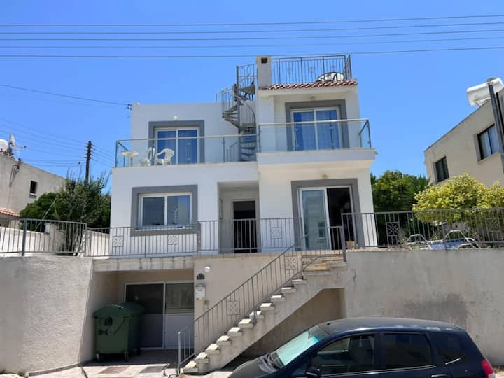 5/6 Bedroom Villa Near St George Hotel & The Beach - Paphos