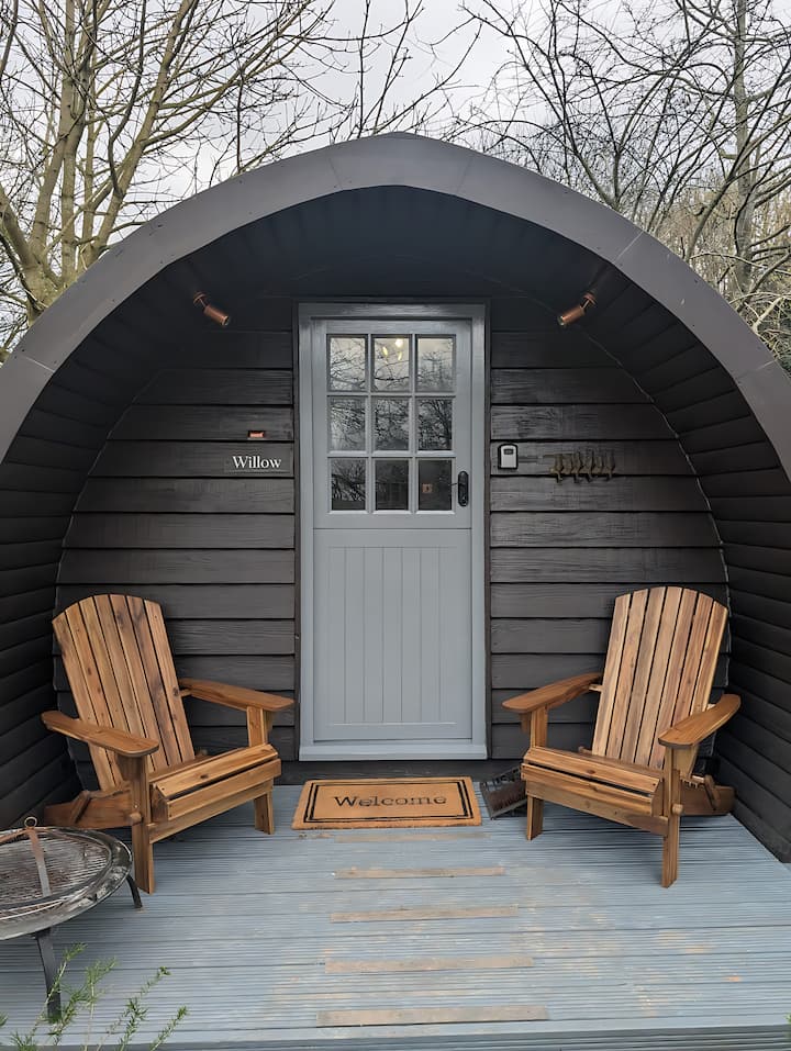 Rustic Glamping Pod With Private Hot Tub - Worcestershire