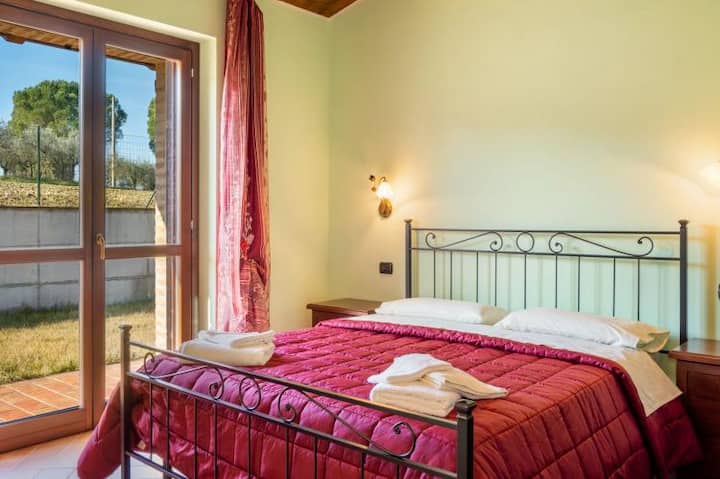 Complesso Di Appartamenti Con Piscina - Umbría