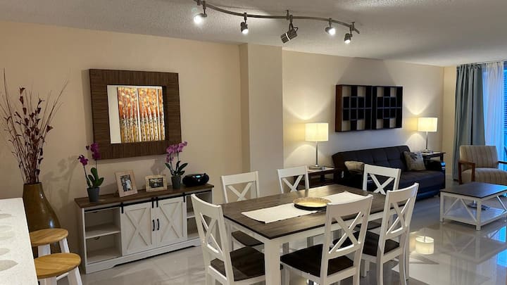 Sunny Island Apartment - Sunny Isles Beach