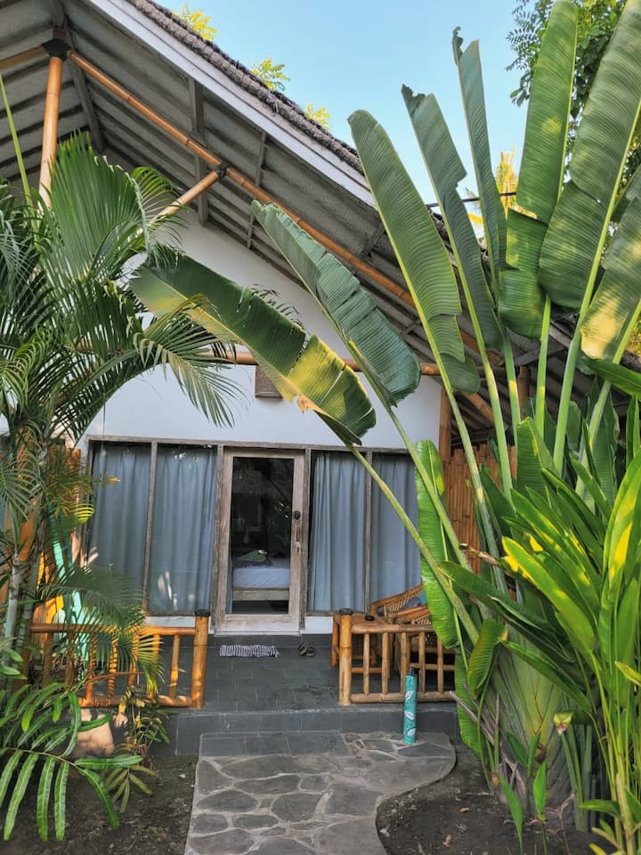 Gili Matiki Room: Ac, Hot Water - Lombok