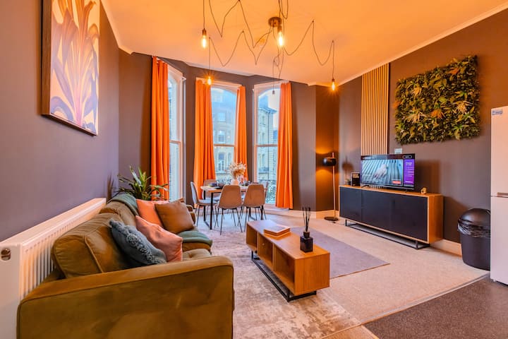 3 Bedroom High Ceiling Flat With Seaview - Brighton and Hove