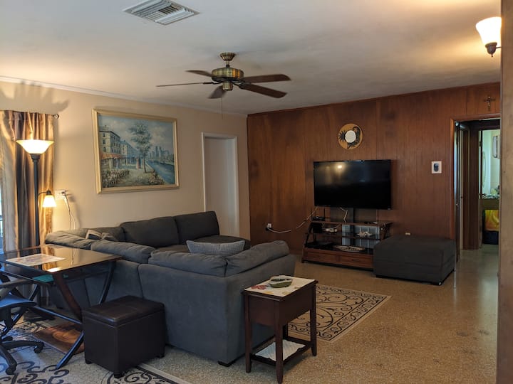 One Acre Park Of Natural Beauty Near The Beach - Venice, FL