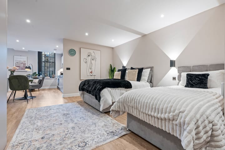 Studio Seven | City Centre | Long Stay Discounts - Leeds