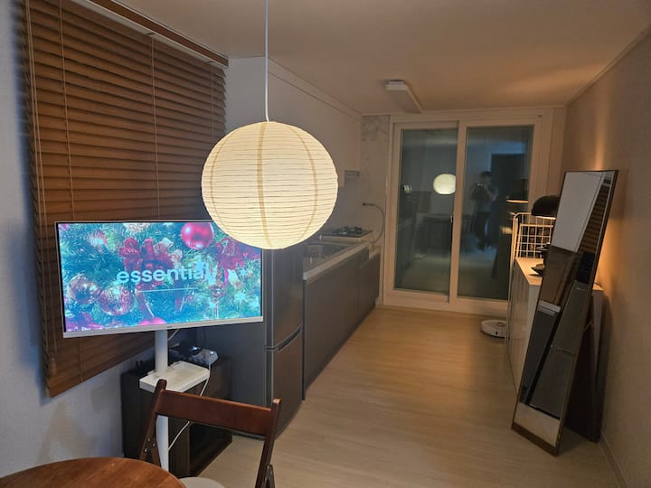 강남 / 여행 / 쇼핑 / 병원 / 최대6명 / 2룸 / 퀸 3 배드 / 비대 / 전통시장 - Seoul