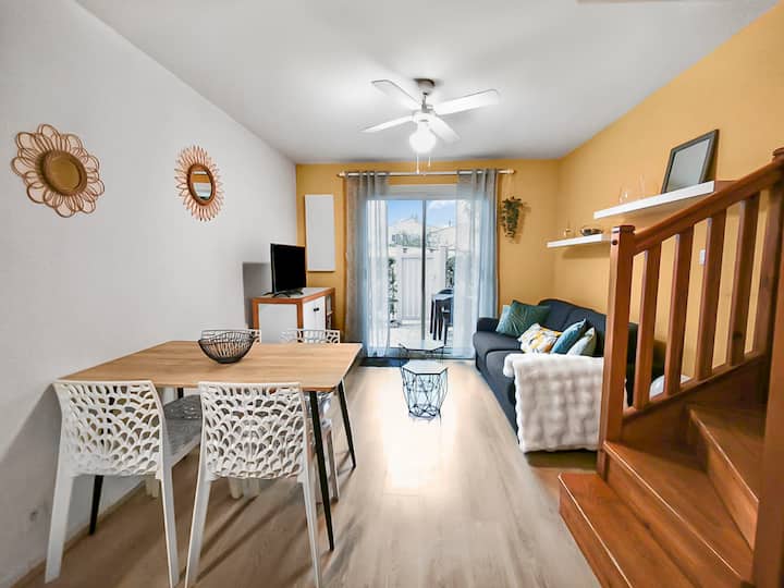 Maison Moderne Et Lumineuse Avec Terrasse - Frontignan