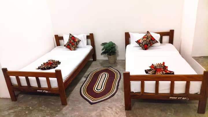 Twin Bed In Stone Town With Wi-fi & Kitchen - Zanzibar
