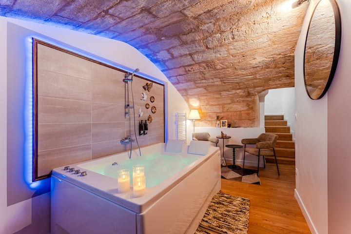 Suite D'exception Sous Voûtes, Spa & Cinéma - Bordeaux