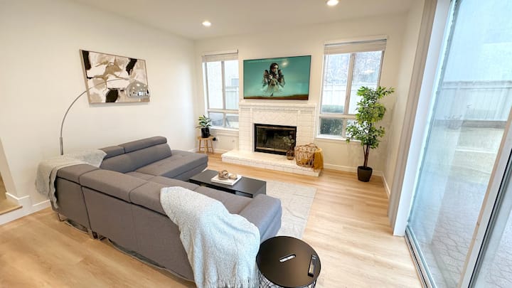 Casa Homes - Spacious 5bdr, Six Flags, Views! - Santa Clarita, CA