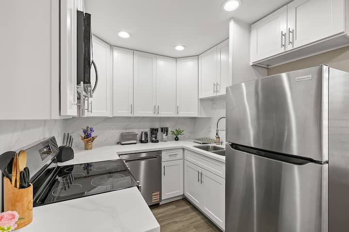 Jane's Home (F4) | Remodeled 2b1b Home+hvac - Sunnyvale