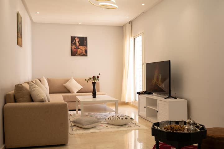 Bel Appartement Bien Situé – Tram & Gare à Pied - Casablanca