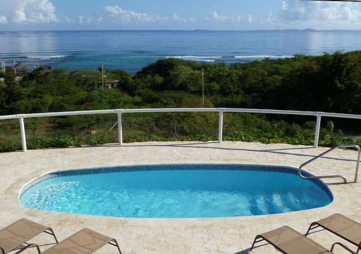 Oceanview Villa W/pool/4 Full Baths/sleeps 10 - Vieques