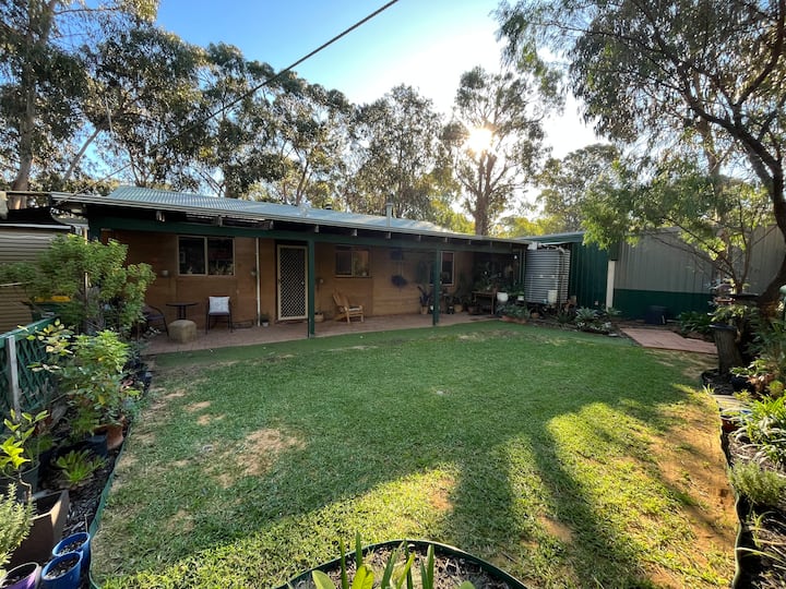Yallingup Rammed Earth Cottage - Pet Friendly - Dunsborough