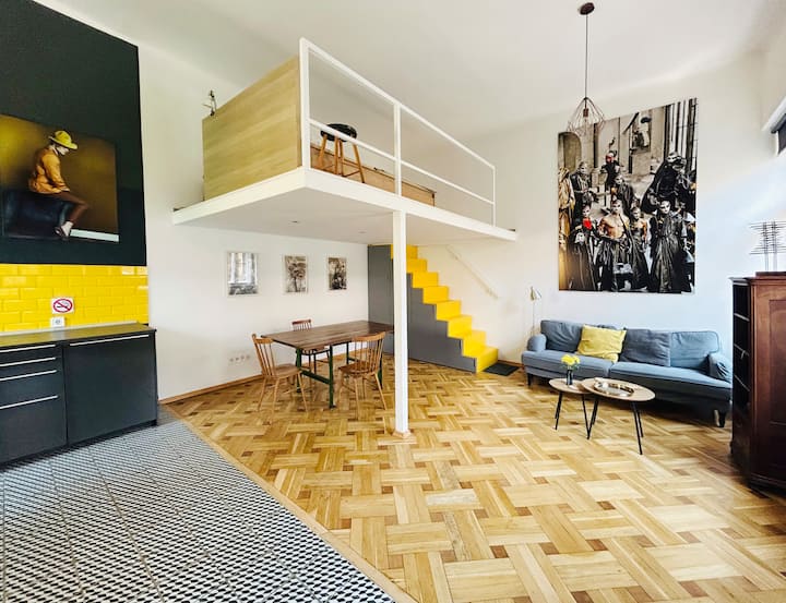 Bright Central Budapest Artist Loft With Terrace - Budapest