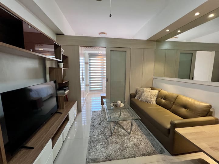 Elegant 1br In Central Makati - Makati