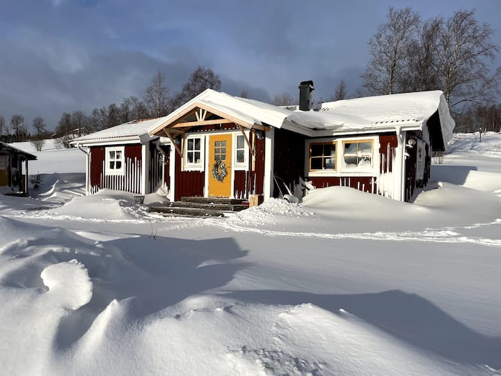 Mysigt Fjällboende Intill ÅRe Och Edsåsdalen - Järpen