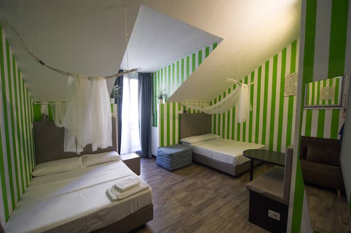 Amazing Attic Max 10 People With Parking & Wi-fi - Milão