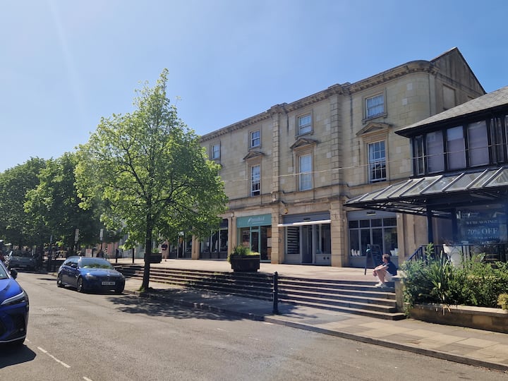 Luxury Spacious Two Bedroom Apartment, Montpellier - Cheltenham