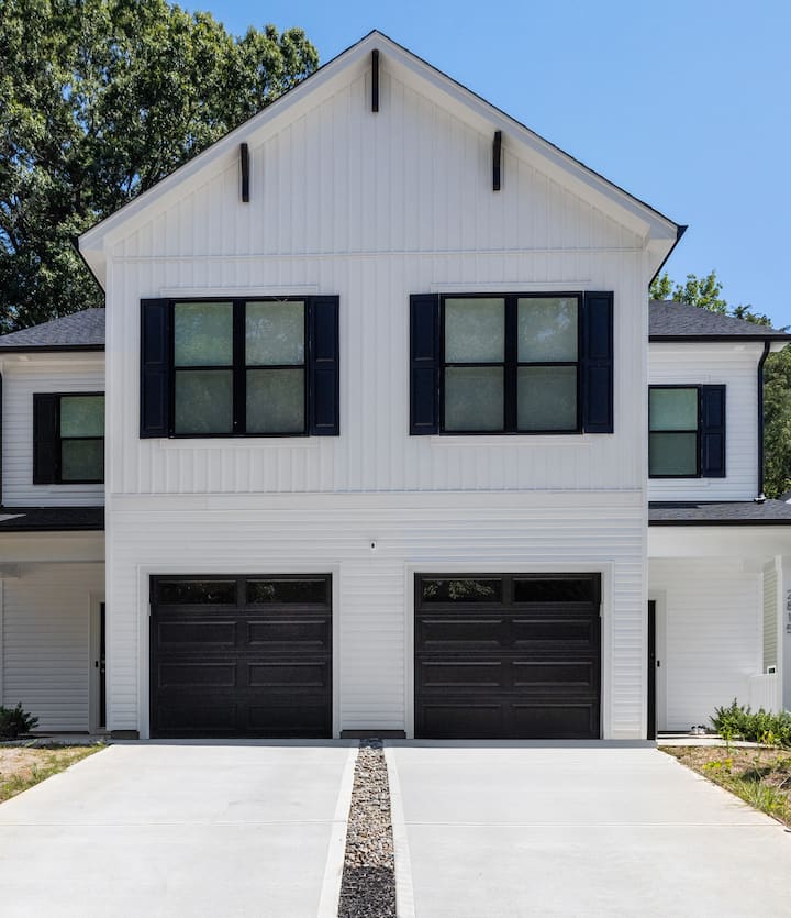 Luxury 8br Home | Hot Tub | Game Room | Sleeps 20 - Charlotte, NC