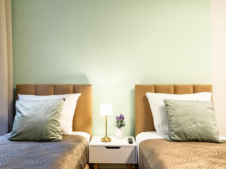 Home.on Wiesbaden, Gruppenreisen Mit Bequemen Bett - Sonnenberg