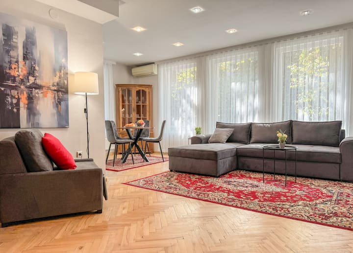 Two-bedroom Central And Cozy Apartment - Filibe