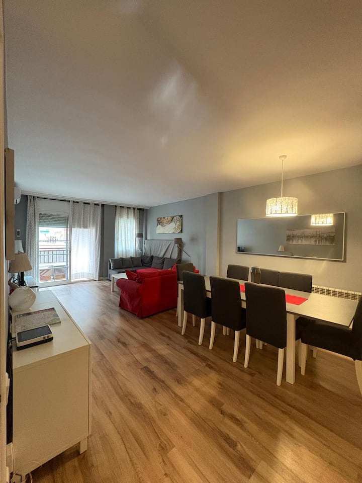 Comfortable And Spacious Flat In Barcelona - Barcelona