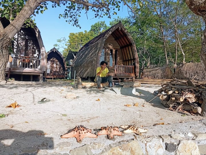 Sunset Cabanas Beachfront Breezy & Snorkel - Australia