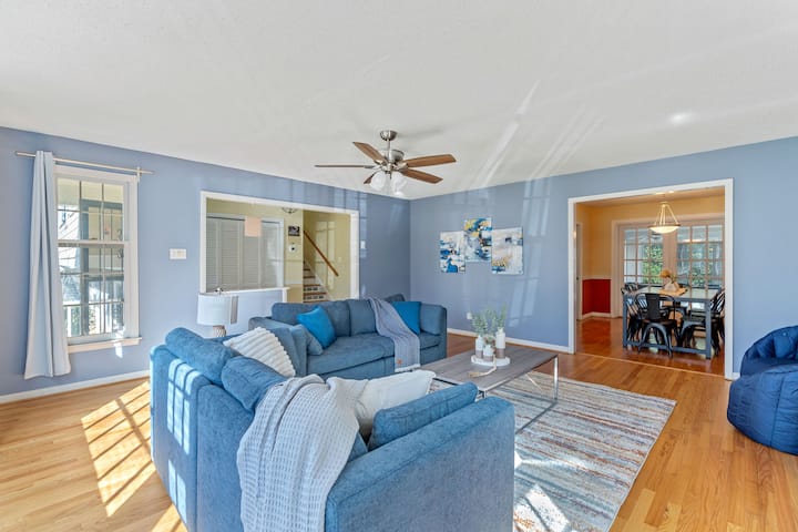 Wfh + Corporate Ready Stay - Billiards + Pool - Apex, NC