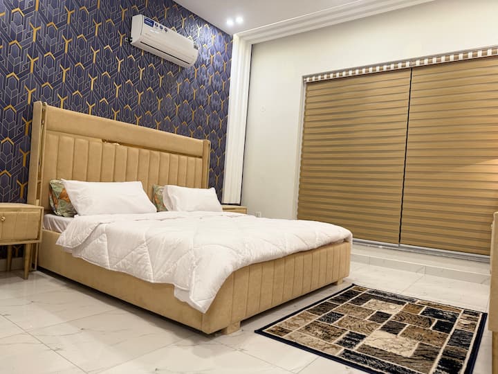 Deluxe Room In Dha Rahbar | Full House Access - Lahore