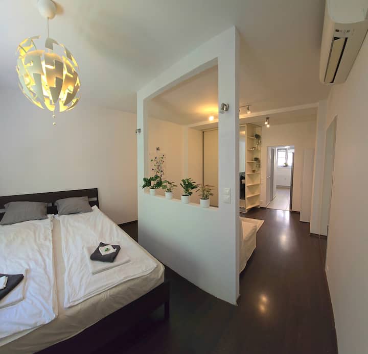 ÚTulný Priestranný 1 Izbový Apartmán Blízko Centra - Bratislava