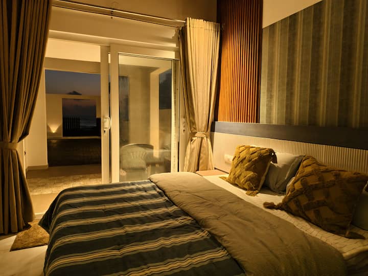 Frame Beach Suite - Alappuzha