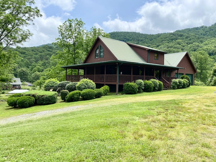 Creekside Cabin In The Mountains - Lake Burton, GA