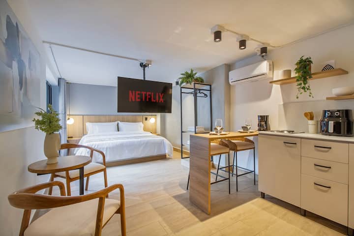 Lujoso Apartamento En Provenza/2br-a/c+guest Ok - Medellín