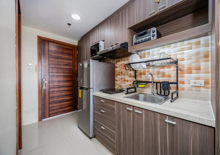 Seaview Studio Cebu City—pool, Netflix&wifi|washer - Cebu City