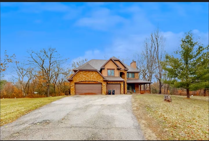 Gypsy's Castle - Wisconsin